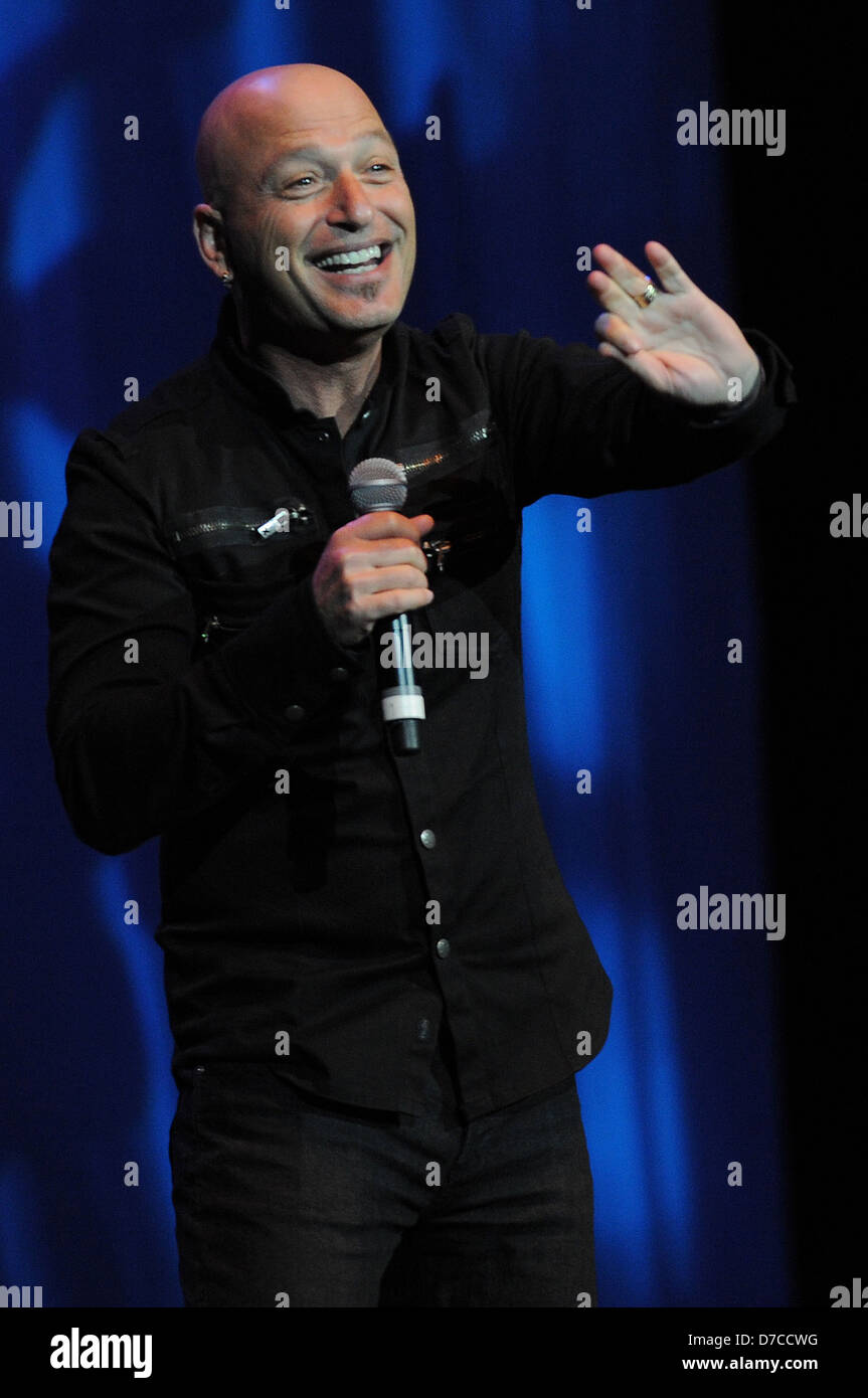 Canadian stand up comedian hi-res stock photography and images - Alamy