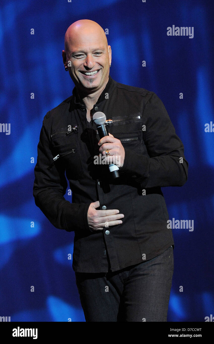 Canadian stand up comedian hi-res stock photography and images - Alamy