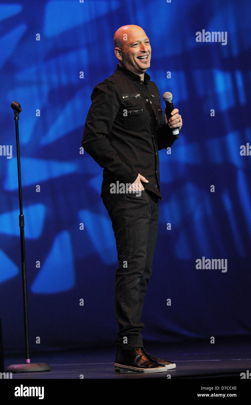 Canadian stand up comedian hi-res stock photography and images - Alamy