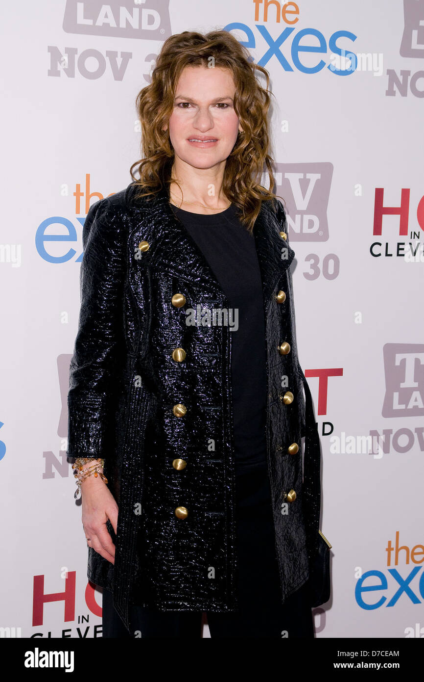 Sandra Bernhard TV Land holiday premiere party for 'Hot in Cleveland ...