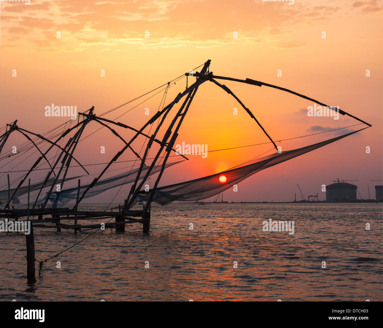 Kochin famous landmark Chinese fishnets on sunset. Fort Cochin, Kerala ...