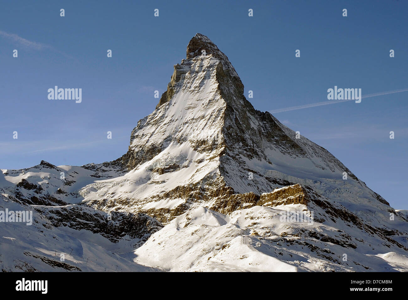 Breathtaking views of the matterhorn hi-res stock photography and ...