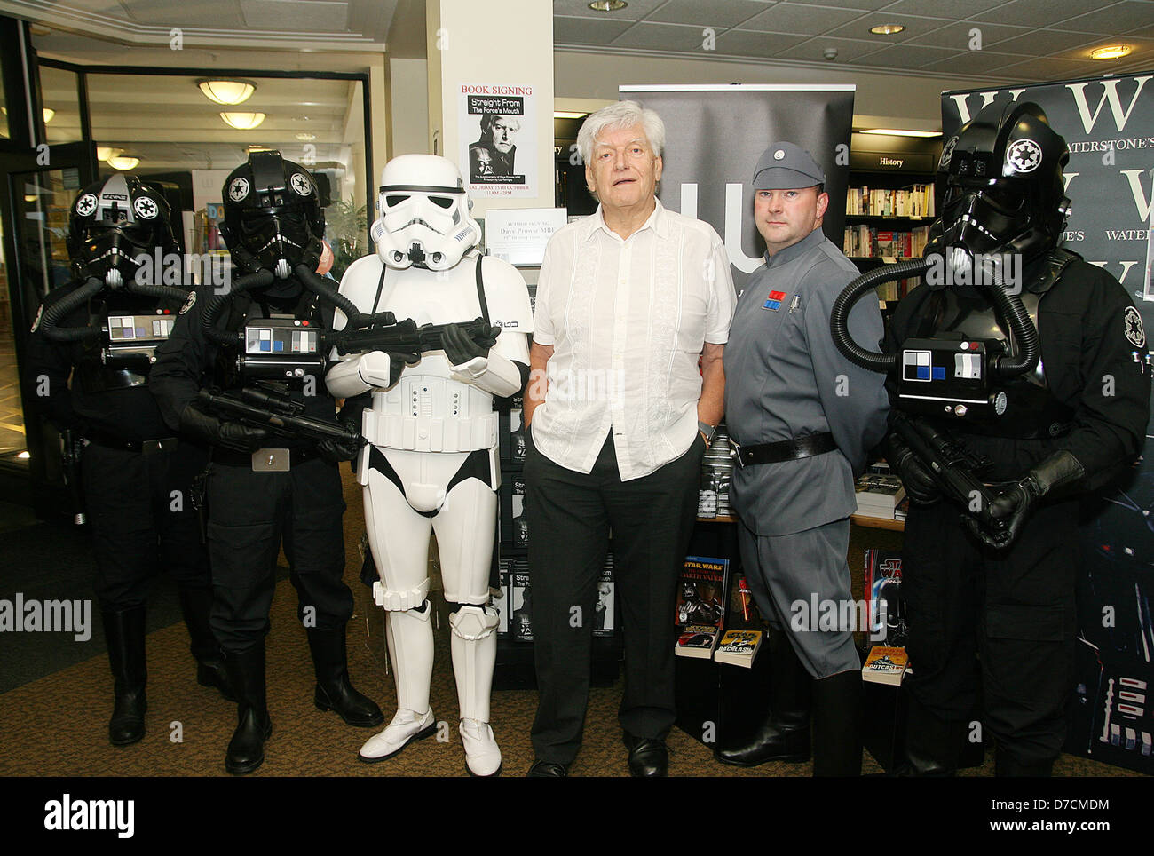 Darth vader actor dave prowse hi-res stock photography and images - Alamy