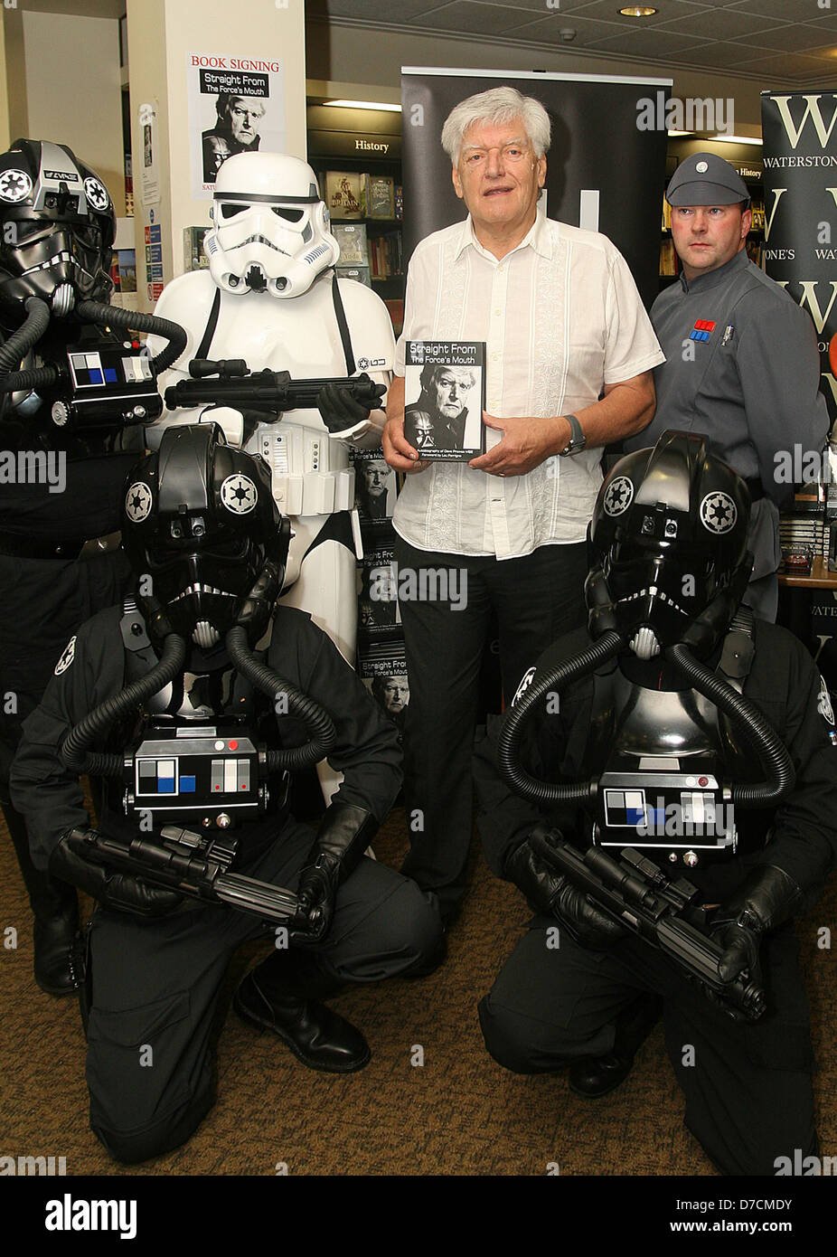 Darth vader actor dave prowse hi-res stock photography and images - Alamy
