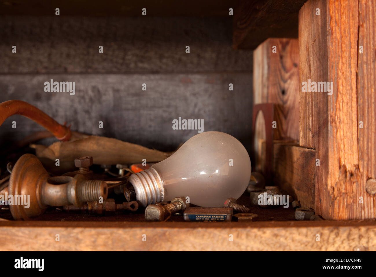 Incandescent light bulb hi-res stock photography and images - Alamy