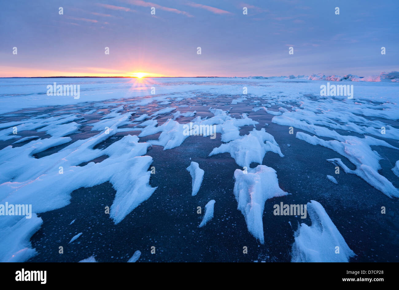 Sun flare over water hi-res stock photography and images - Alamy