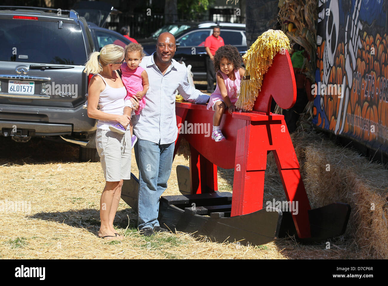 Byron allen wife jennifer lucas hi-res stock photography and images - Alamy