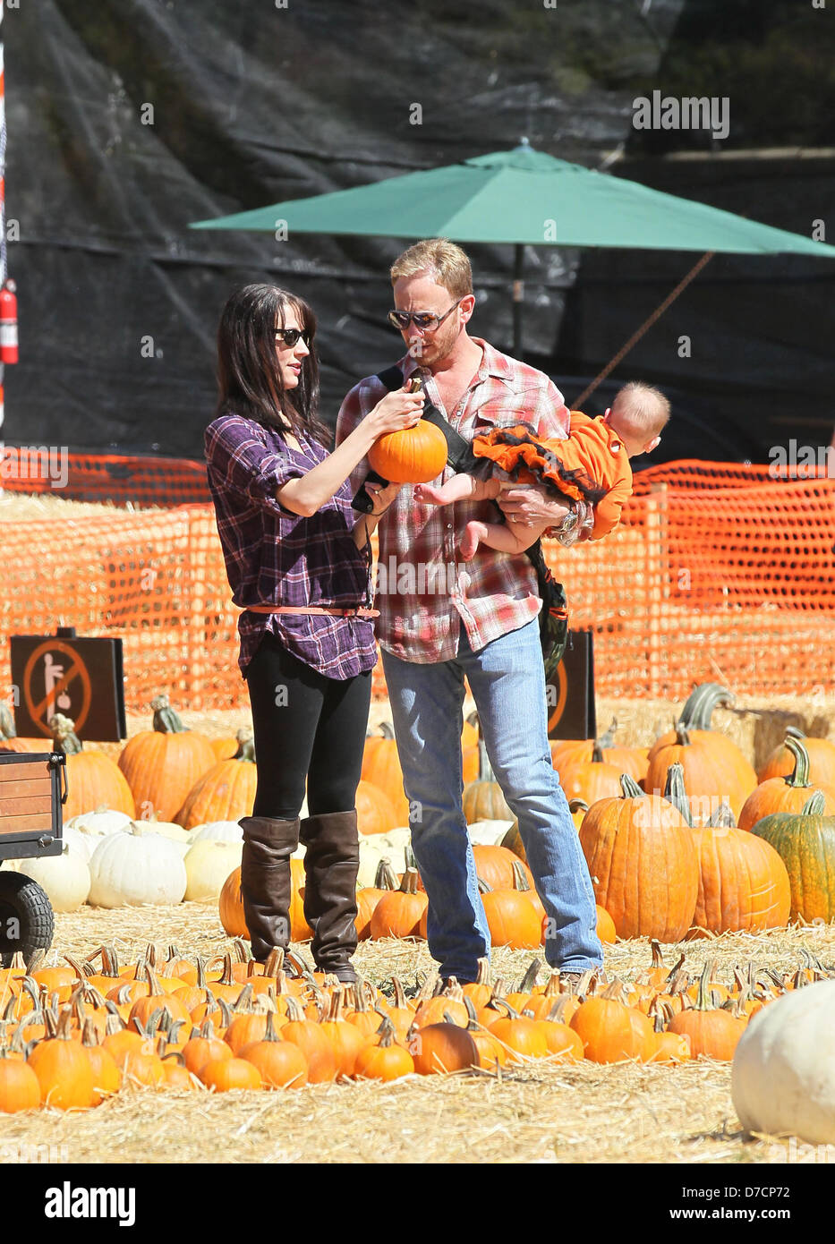 Ian Ziering with his wife Erin Ludwig and their daughter Mia Ziering ...