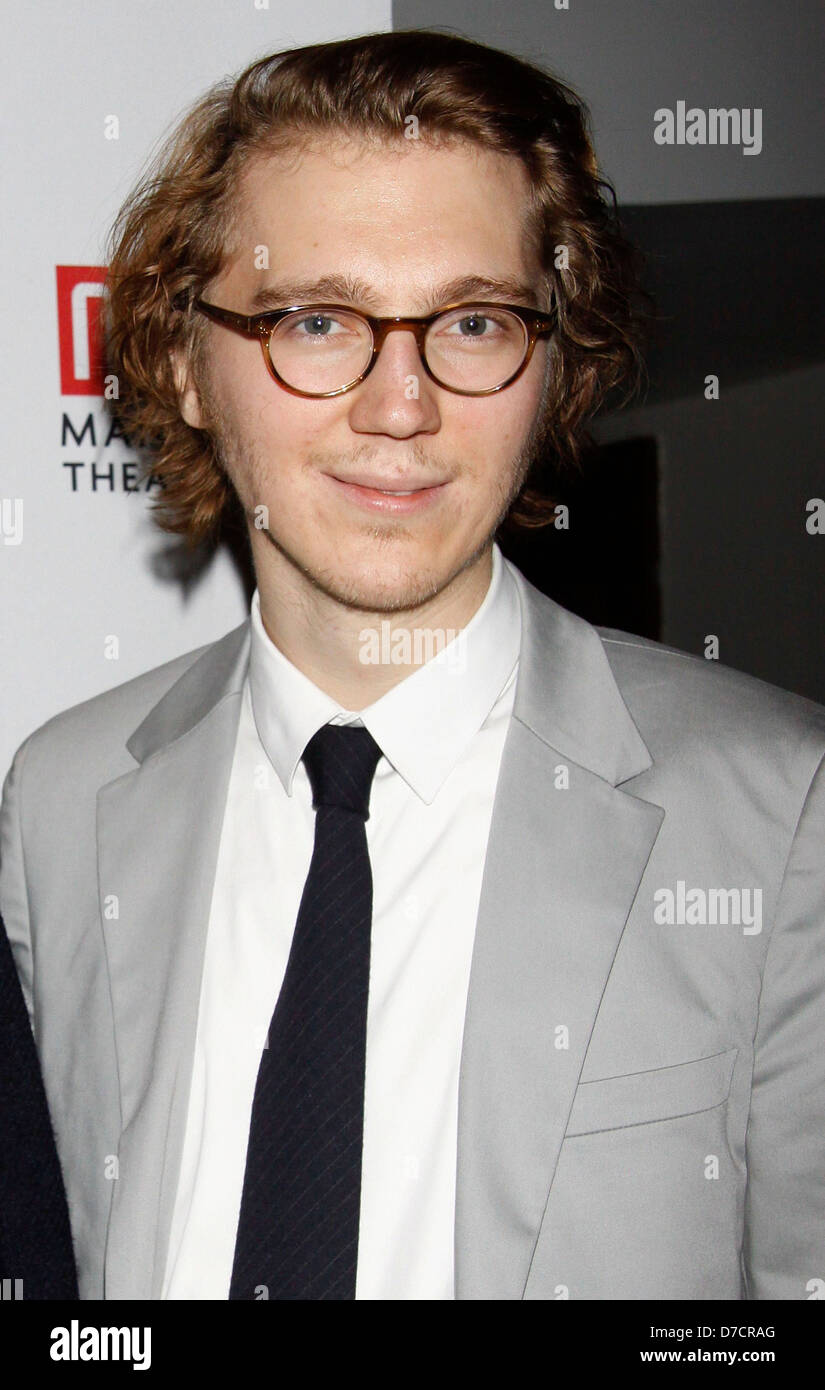 Paul Dano Glasses