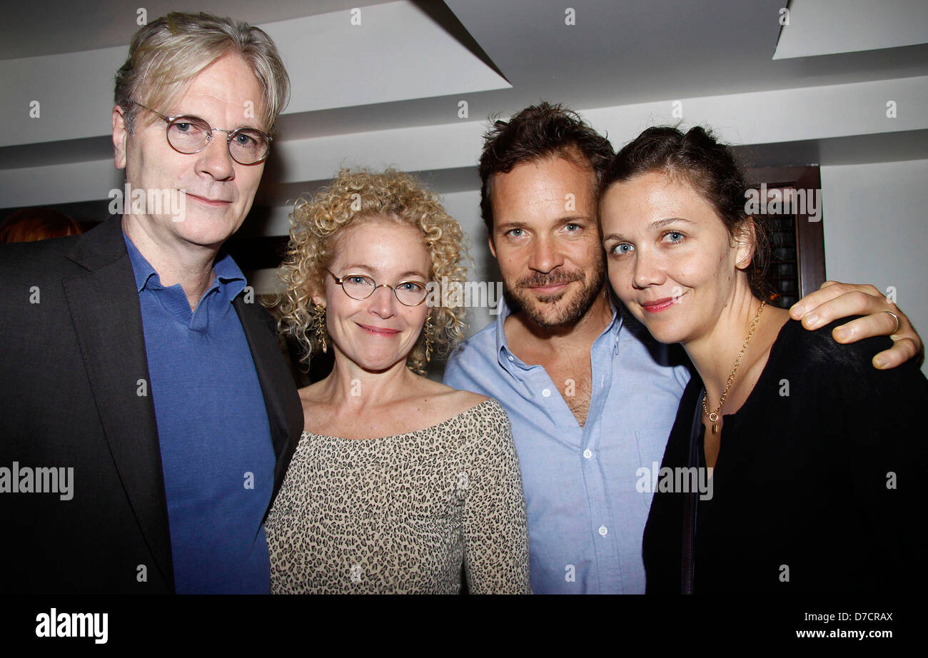 Kenneth bowser and amy irving hi-res stock photography and images - Alamy