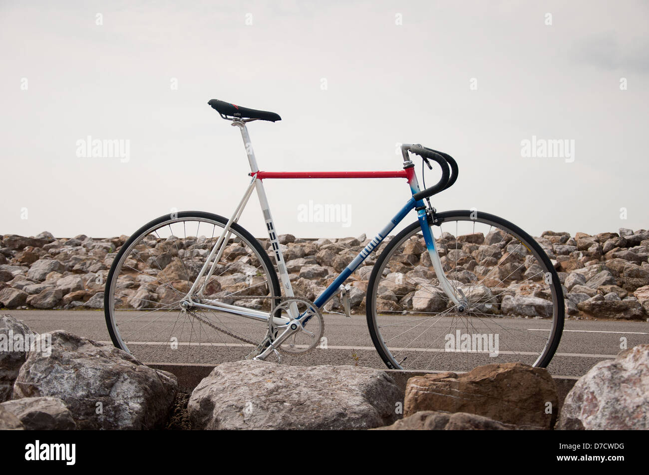 Fixed gear bicycle hi-res stock photography and images - Alamy