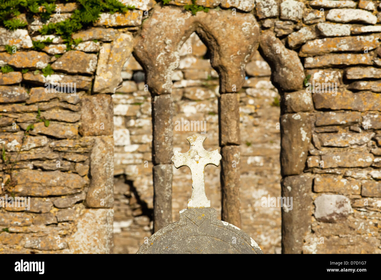 Hook cross hi-res stock photography and images - Alamy