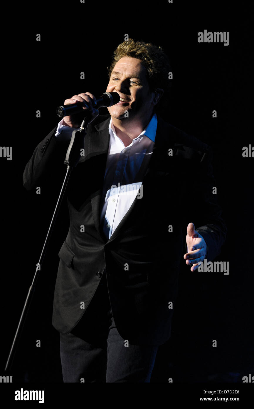Michael Ball Singer High Resolution Stock Photography and Images - Alamy