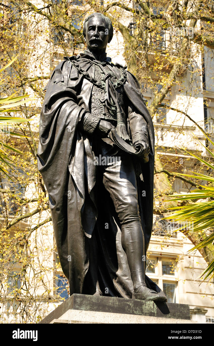 London, England, UK. Statue (1887; Sir Thomas Brock) of Sir Henry ...
