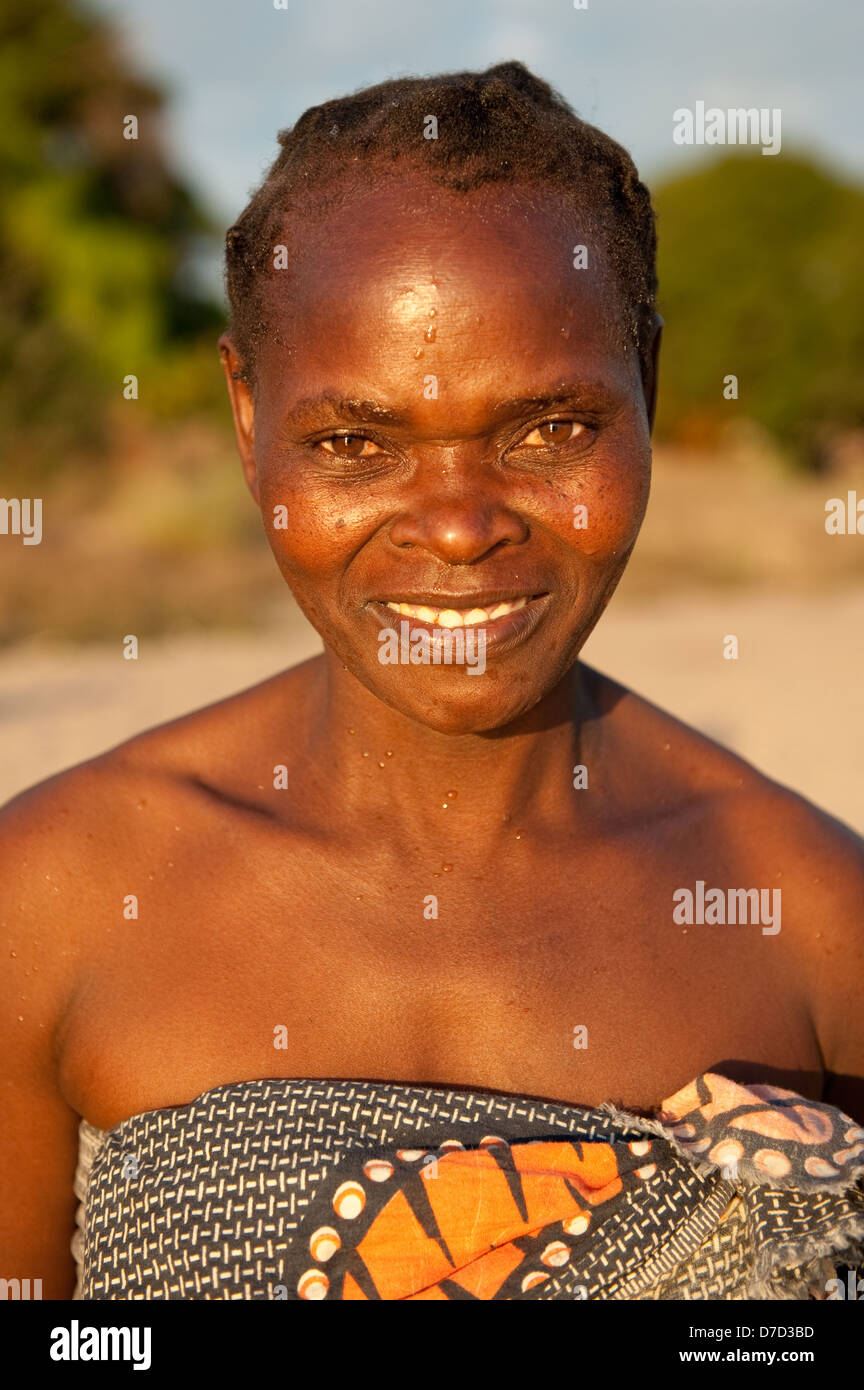 African woman mozambique hi-res stock photography and images - Alamy