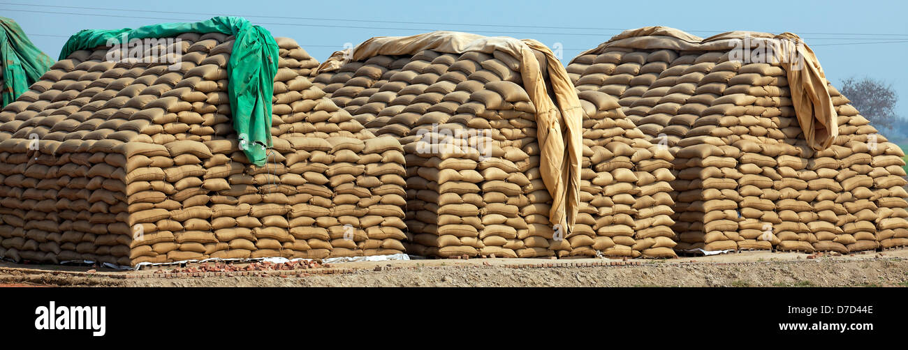 Sack Rice In Market Stock Photos & Sack Rice In Market Stock Images - Alamy