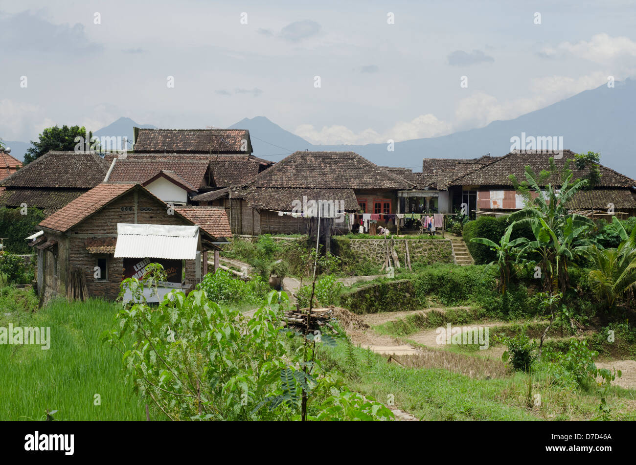 Traditional javanese houses hi-res stock photography and images - Alamy