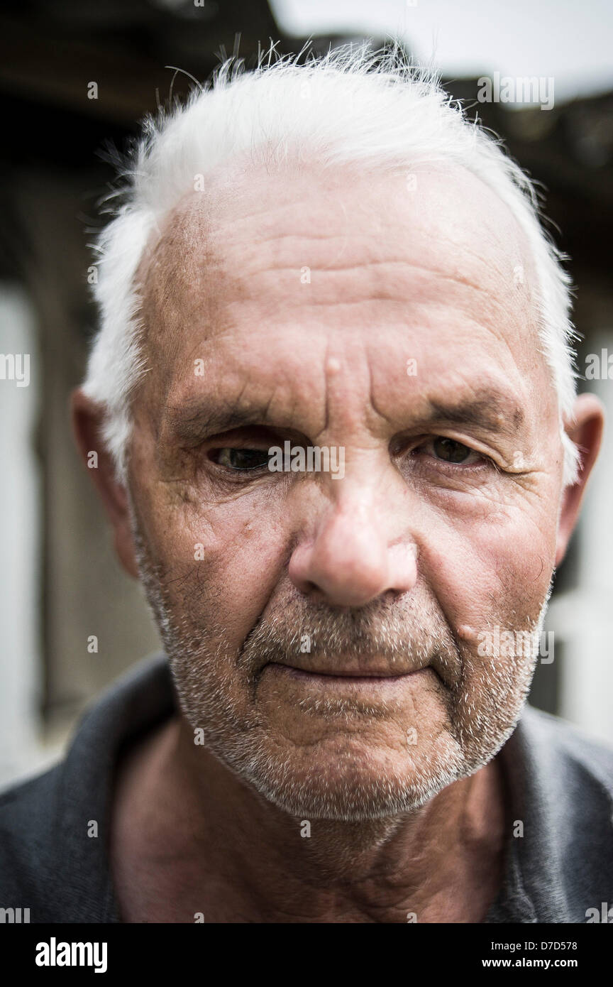 War mine exploded hi-res stock photography and images - Alamy