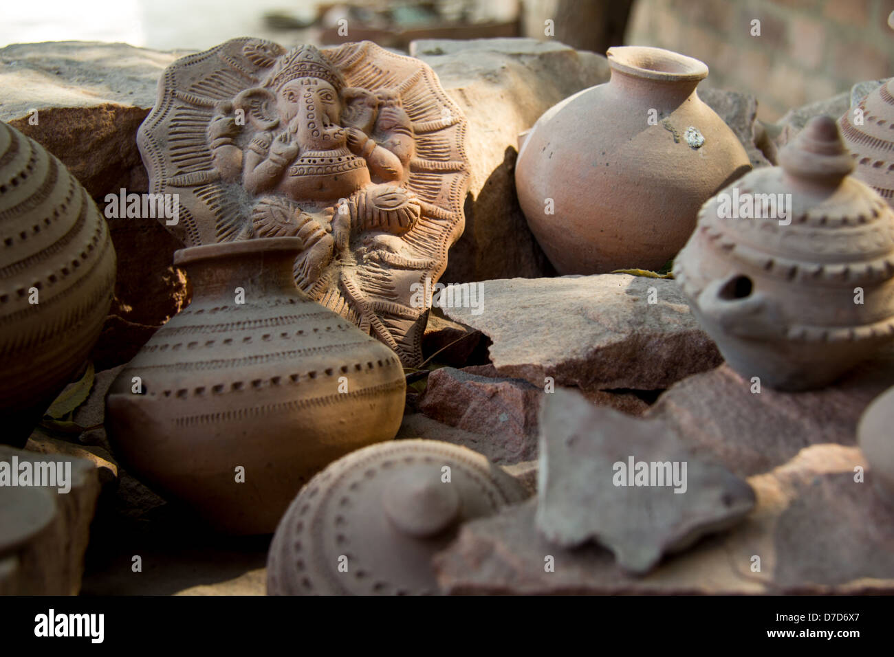 Hand made pottery hi-res stock photography and images - Alamy