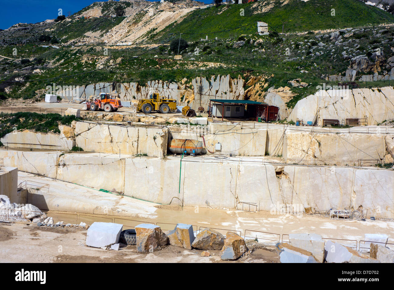 Quarry marble blocks hi-res stock photography and images - Alamy