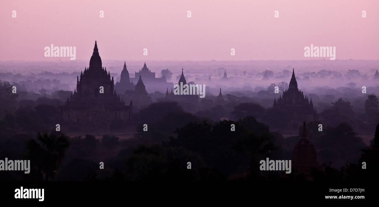 Bagan sunrise, Myanmar Stock Photo - Alamy