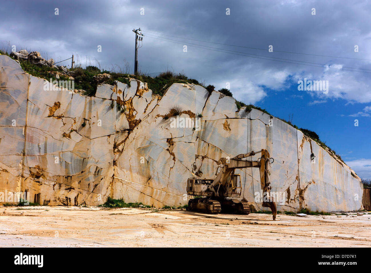Marble quarry machine hi-res stock photography and images - Alamy