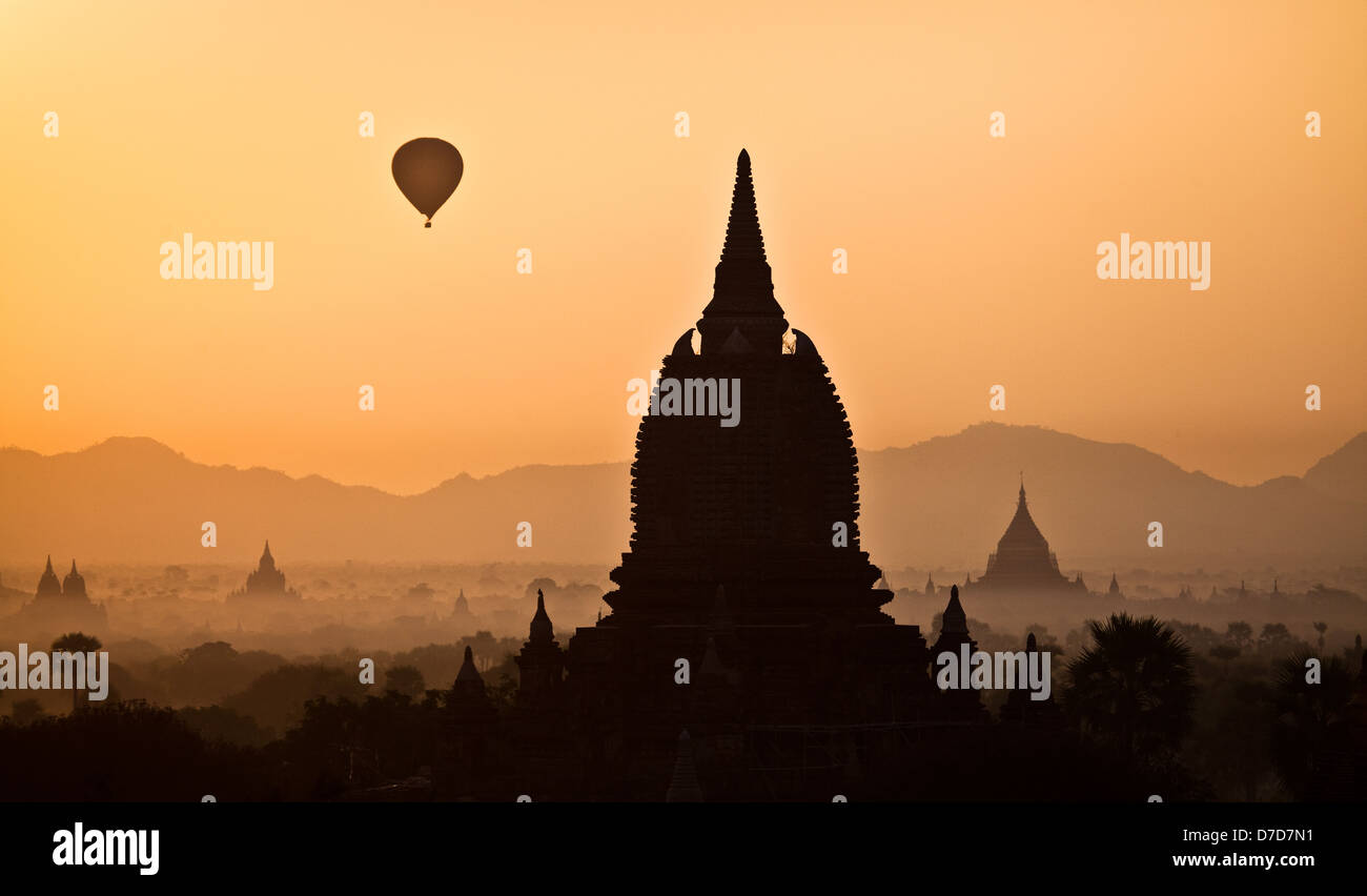 Old bagan archeological zone hi-res stock photography and images - Alamy