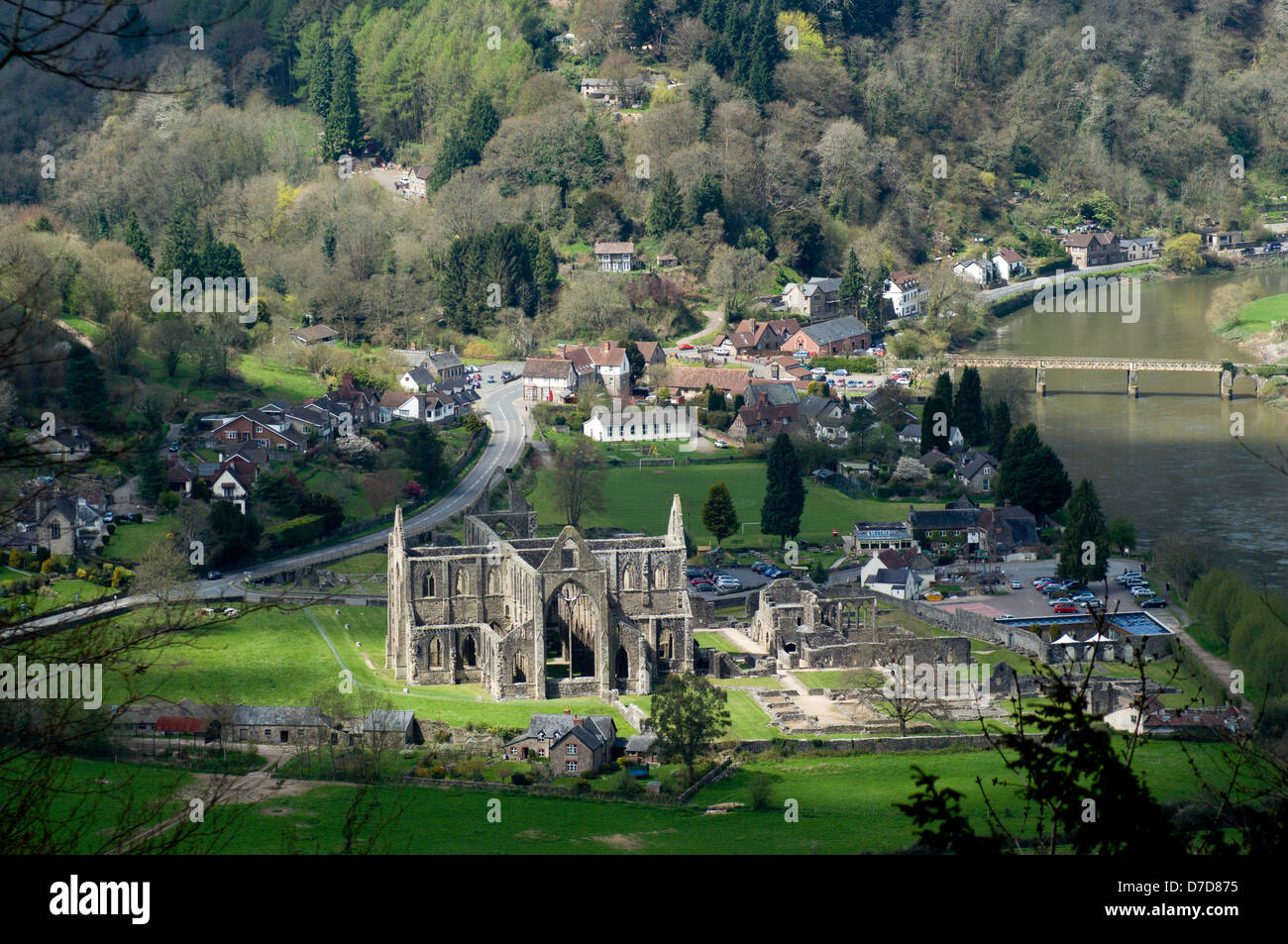 tintern abbey and the wye valley from the devils pulpit viewpoint offas ...