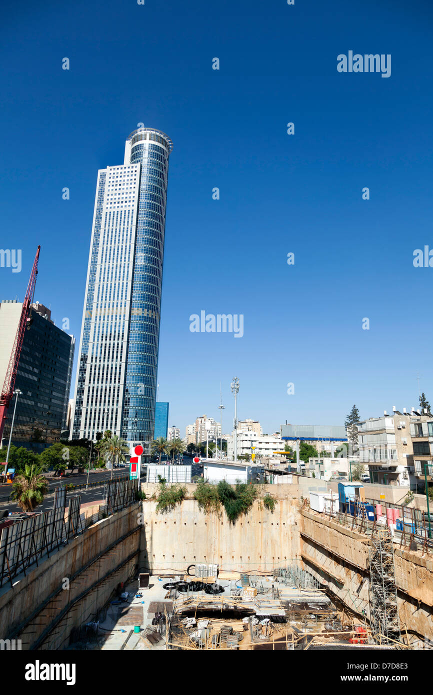 Wide-angle view of a construction site at its early stages of ...