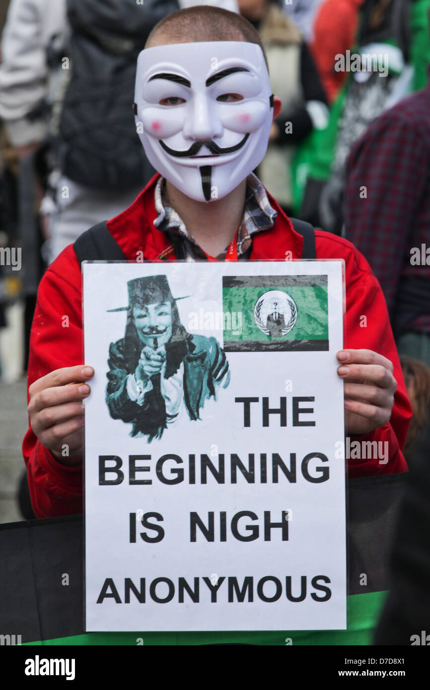 Anonymous uk collective hi-res stock photography and images - Alamy