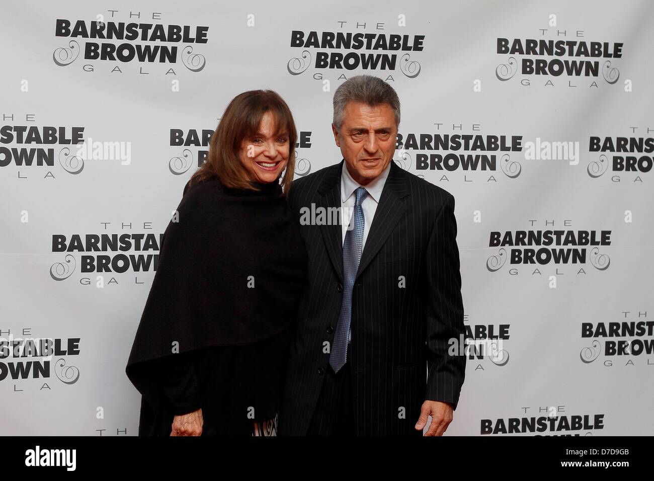 Louisville, Kentucky, USA. 3rd May 2013. Actress Valerie Harper and her ...