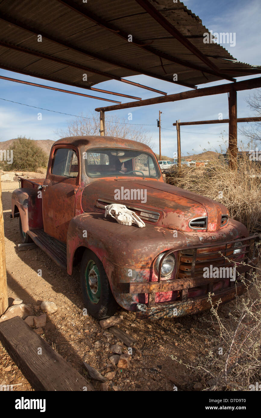 Old rusty historic cars at route 66 in Hackberry, Arizona, USA Stock ...