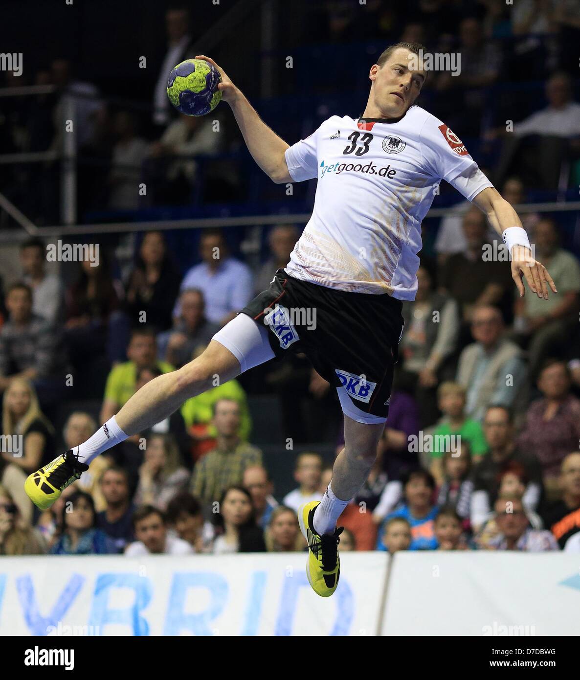 German Dominik Klein tries to score with a jump shot during the ...
