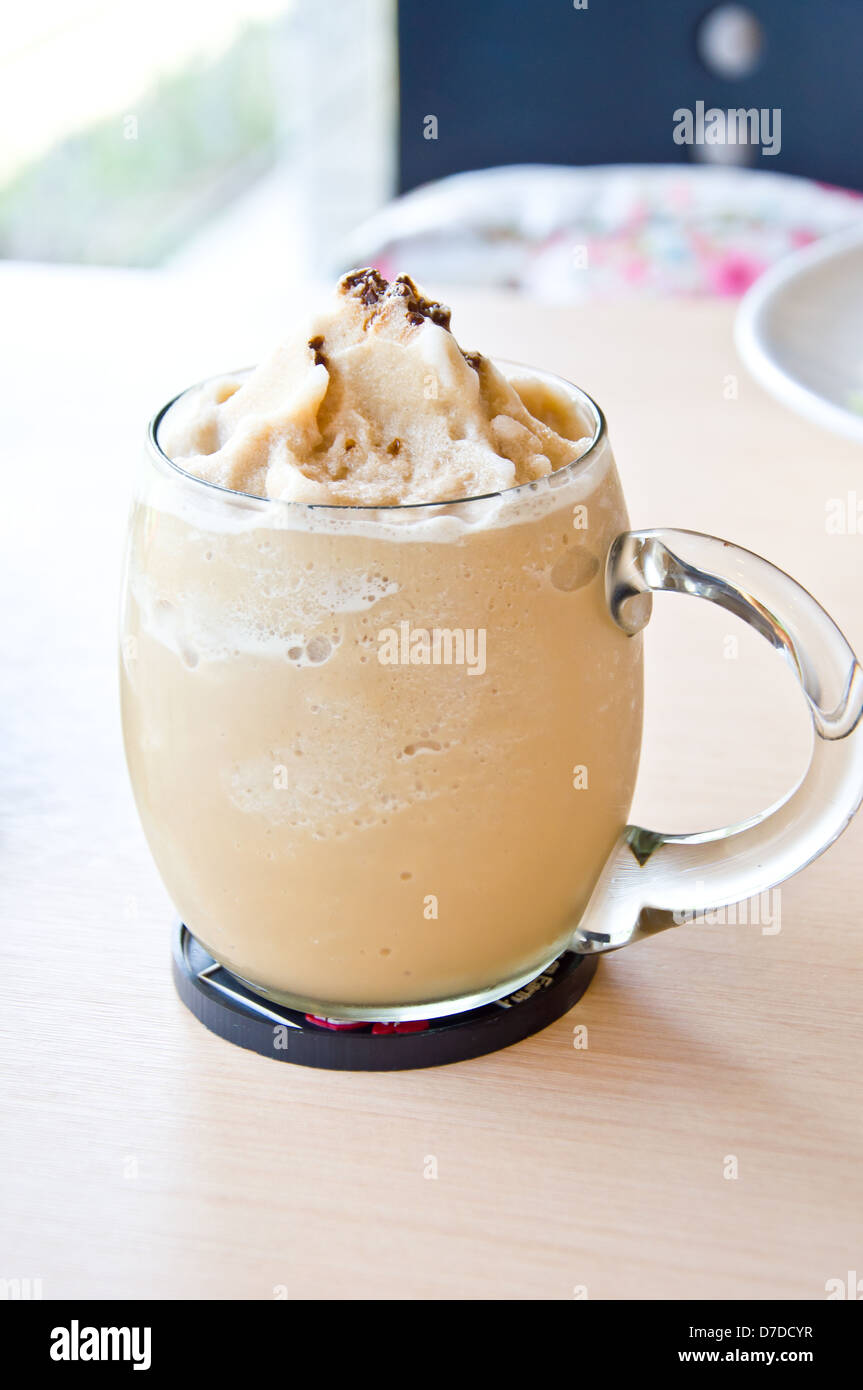 Refreshing ice coffee hi-res stock photography and images - Alamy