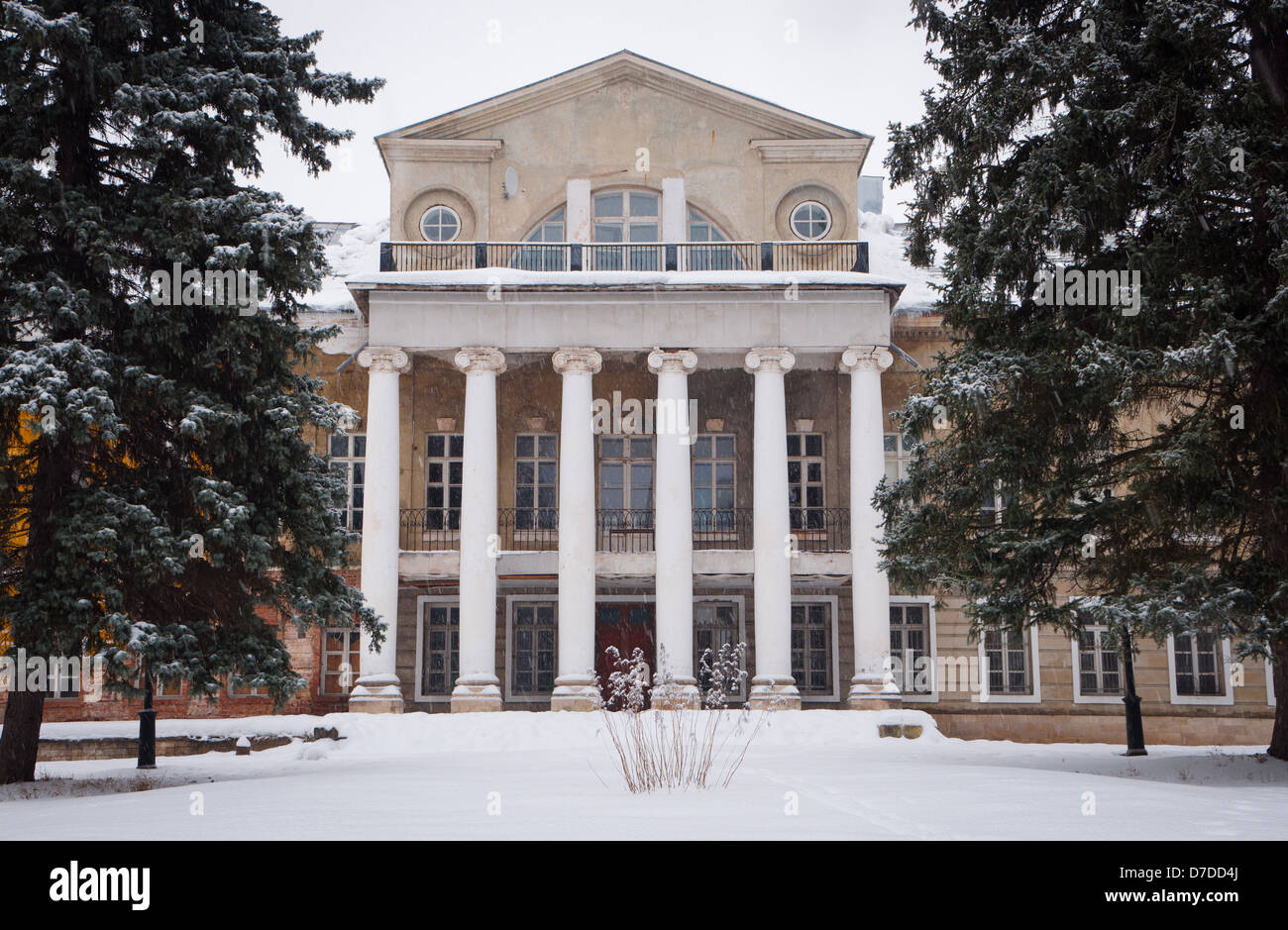 Sukhanovo estate. Monument of Russian classicism Stock Photo - Alamy