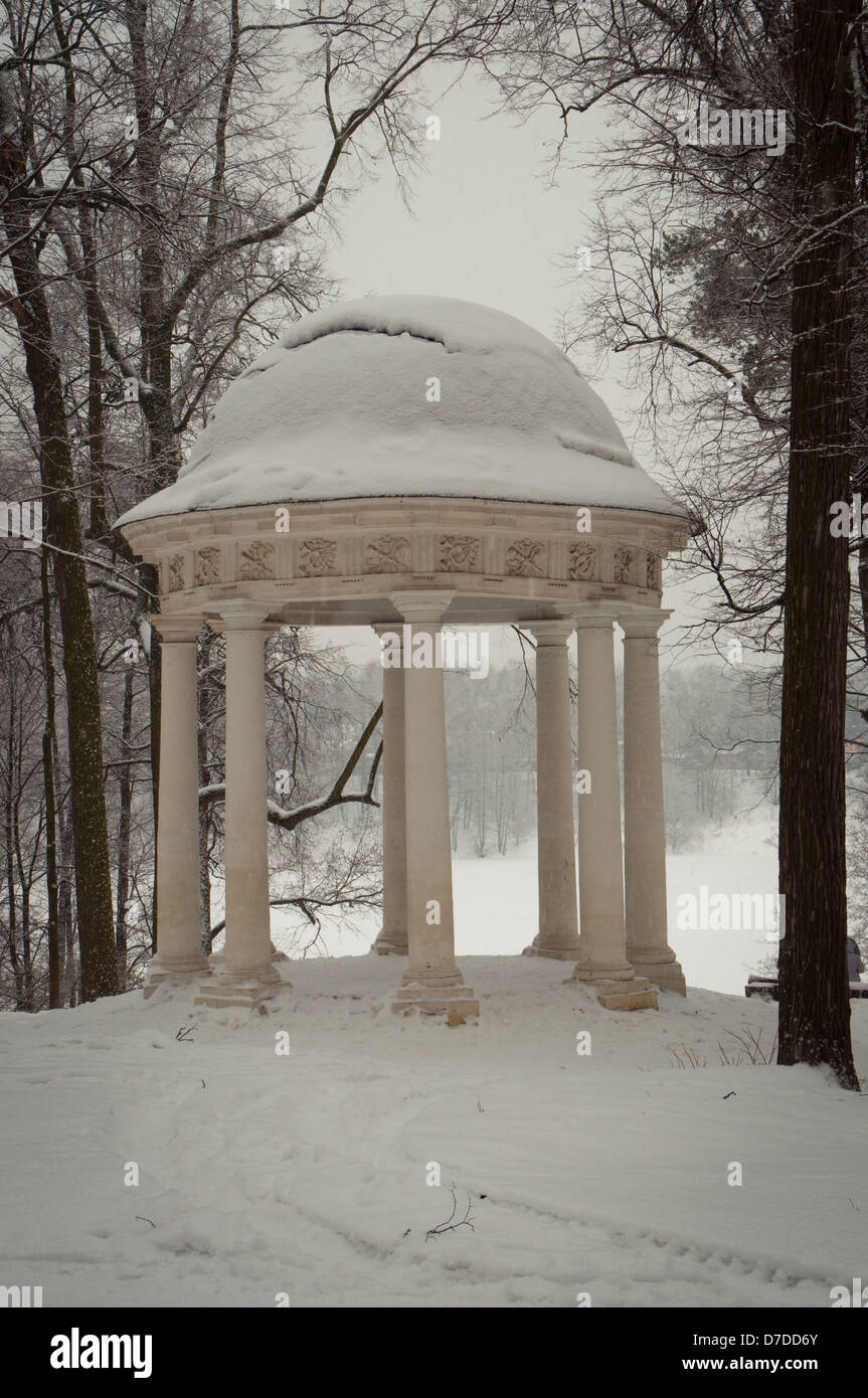 Sukhanovo estate. Monument of Russian classicism Stock Photo - Alamy