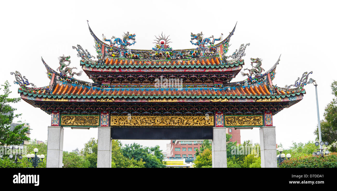 Gate To Mengjia Longshan Temple Stock Photo - Alamy