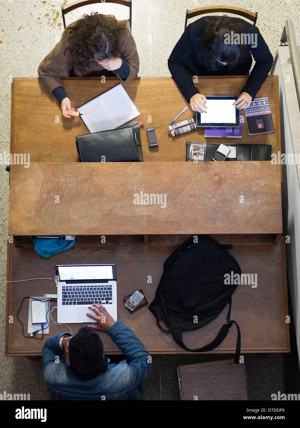 Teen girl study vertical hi-res stock photography and images - Alamy