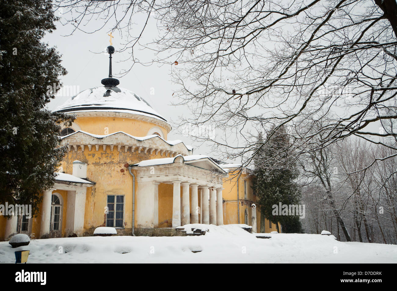 Sukhanovo estate. Monument of Russian classicism Stock Photo - Alamy