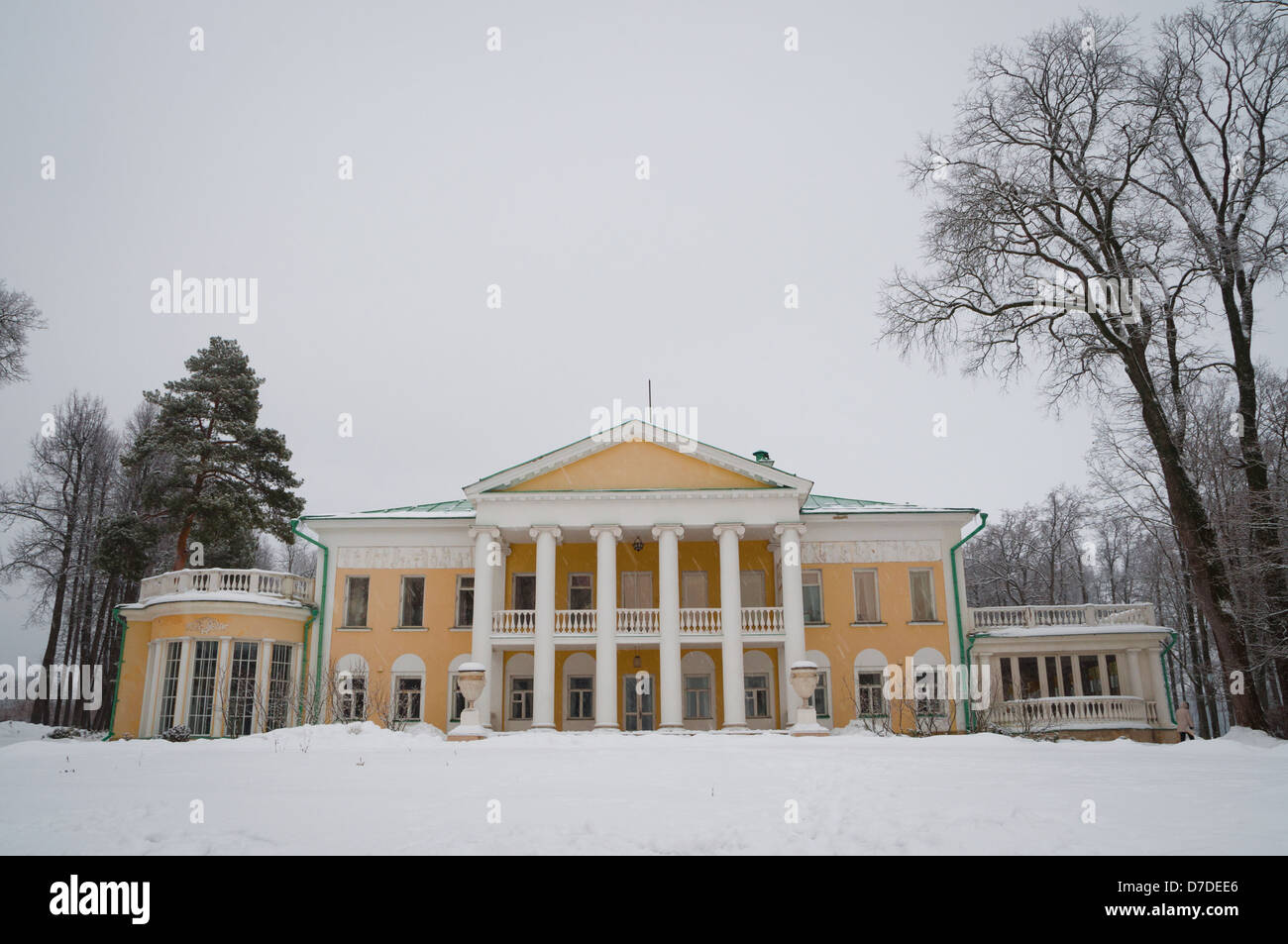 Gorki Leninskiye. Monument of Russian classicism Stock Photo - Alamy