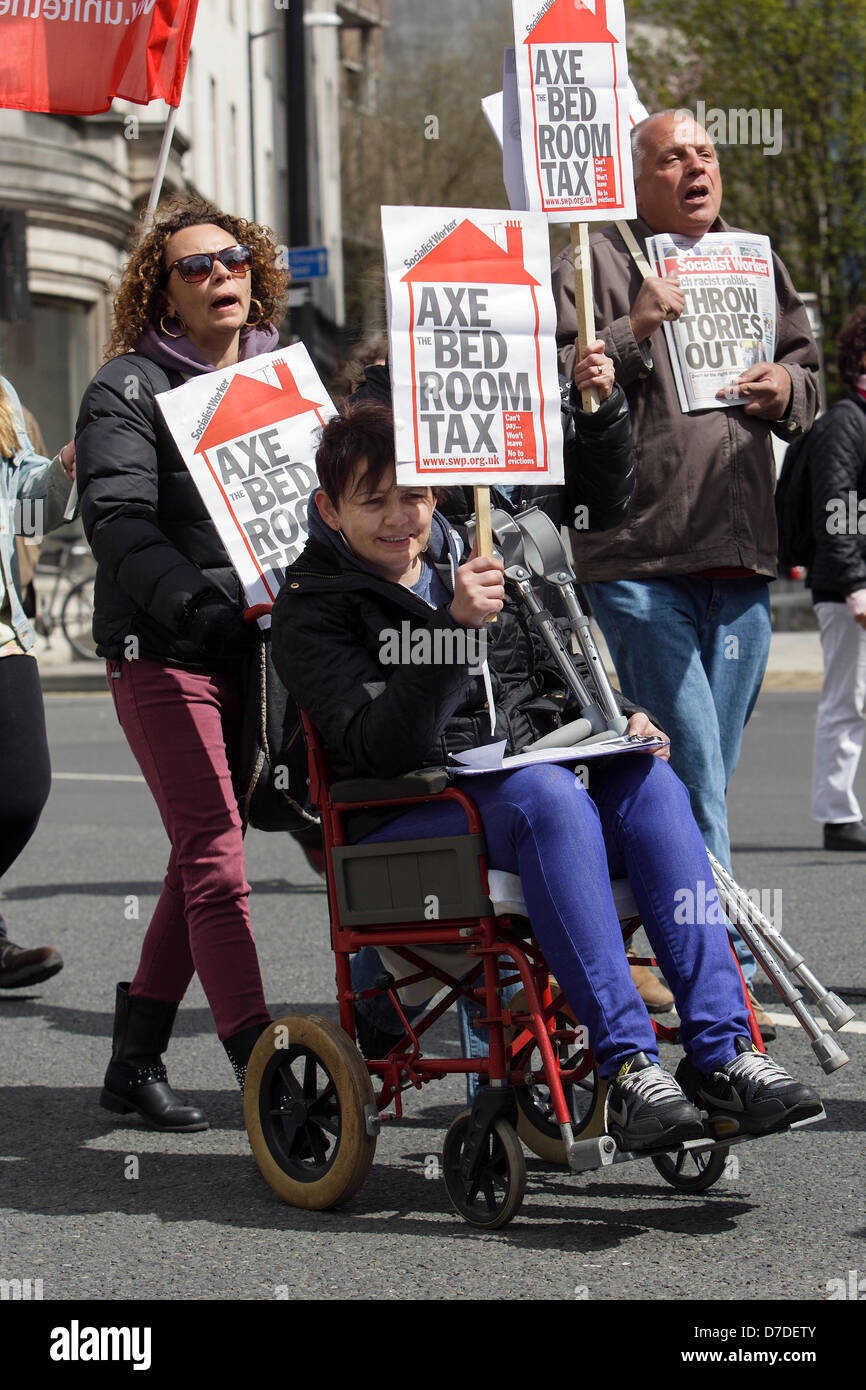 Man protester in a wheelchair protesting hi-res stock photography and ...