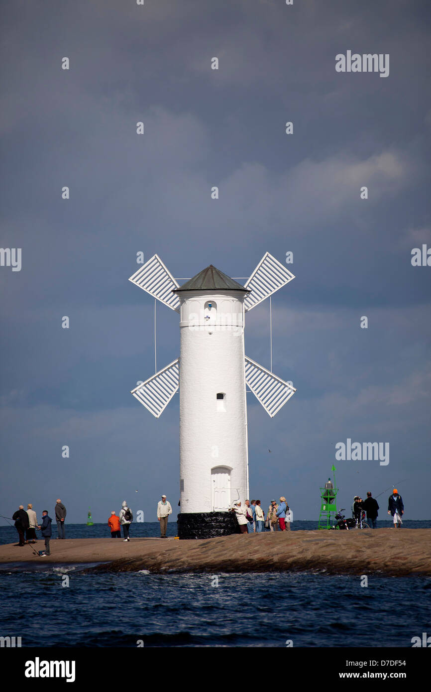 Harbour mole hi-res stock photography and images - Alamy