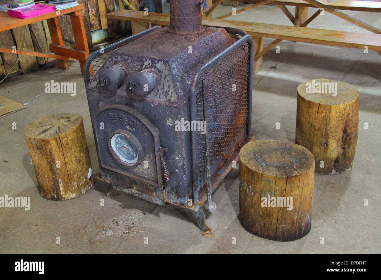 Old rusty room heater Stock Photo - Alamy