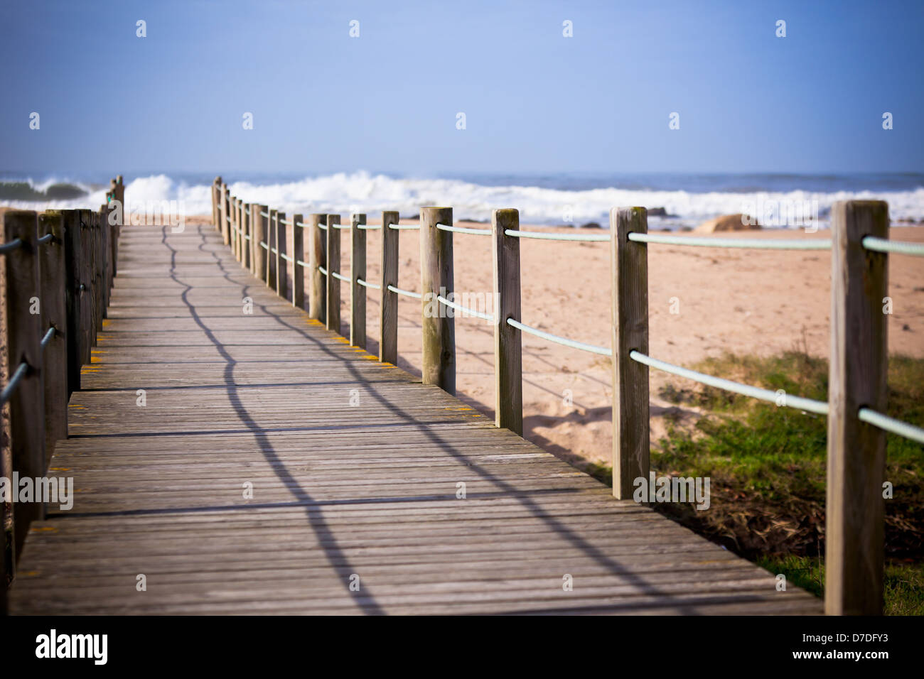 Ocean view surf walkway beach hi-res stock photography and images - Alamy