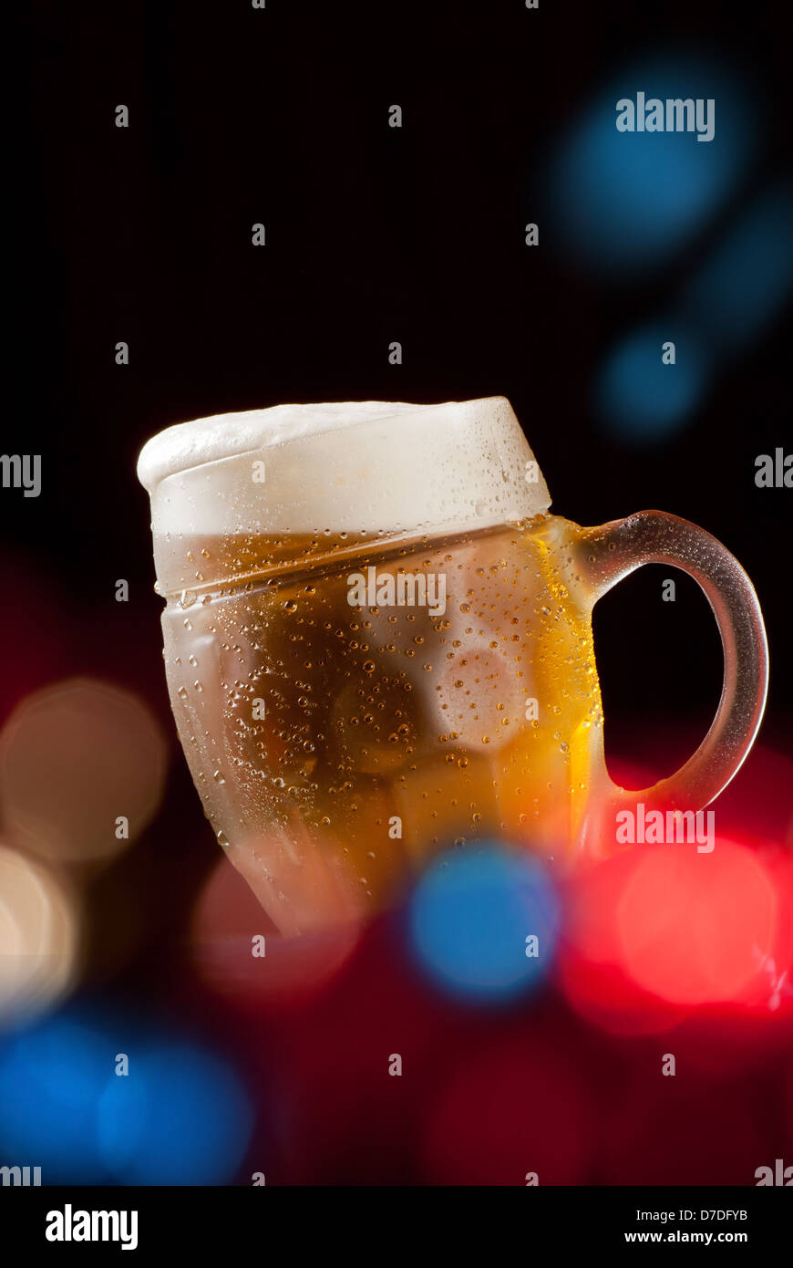 Beer bitter pint lager suds foam bar hi-res stock photography and ...