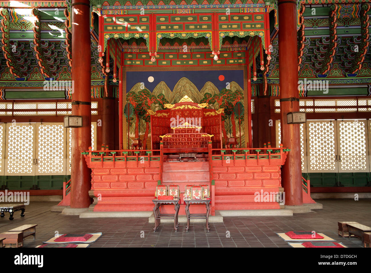 Gyeongbokgung palace in south capital hi-res stock photography and ...