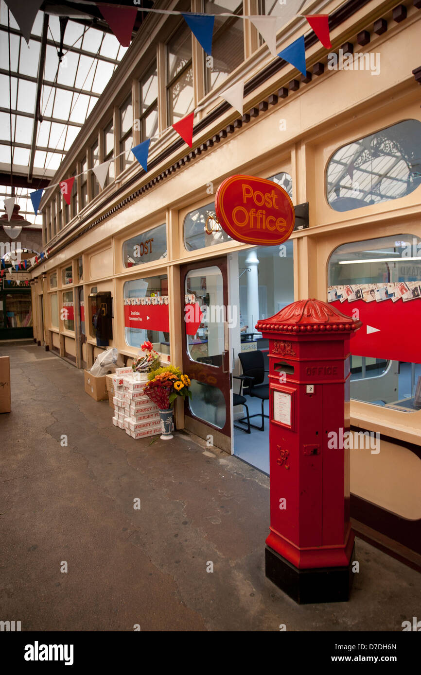 Post box st helier hi-res stock photography and images - Alamy