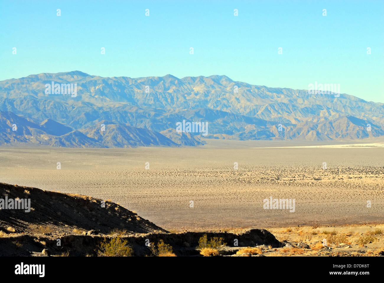 Desert heat haze hi-res stock photography and images - Alamy