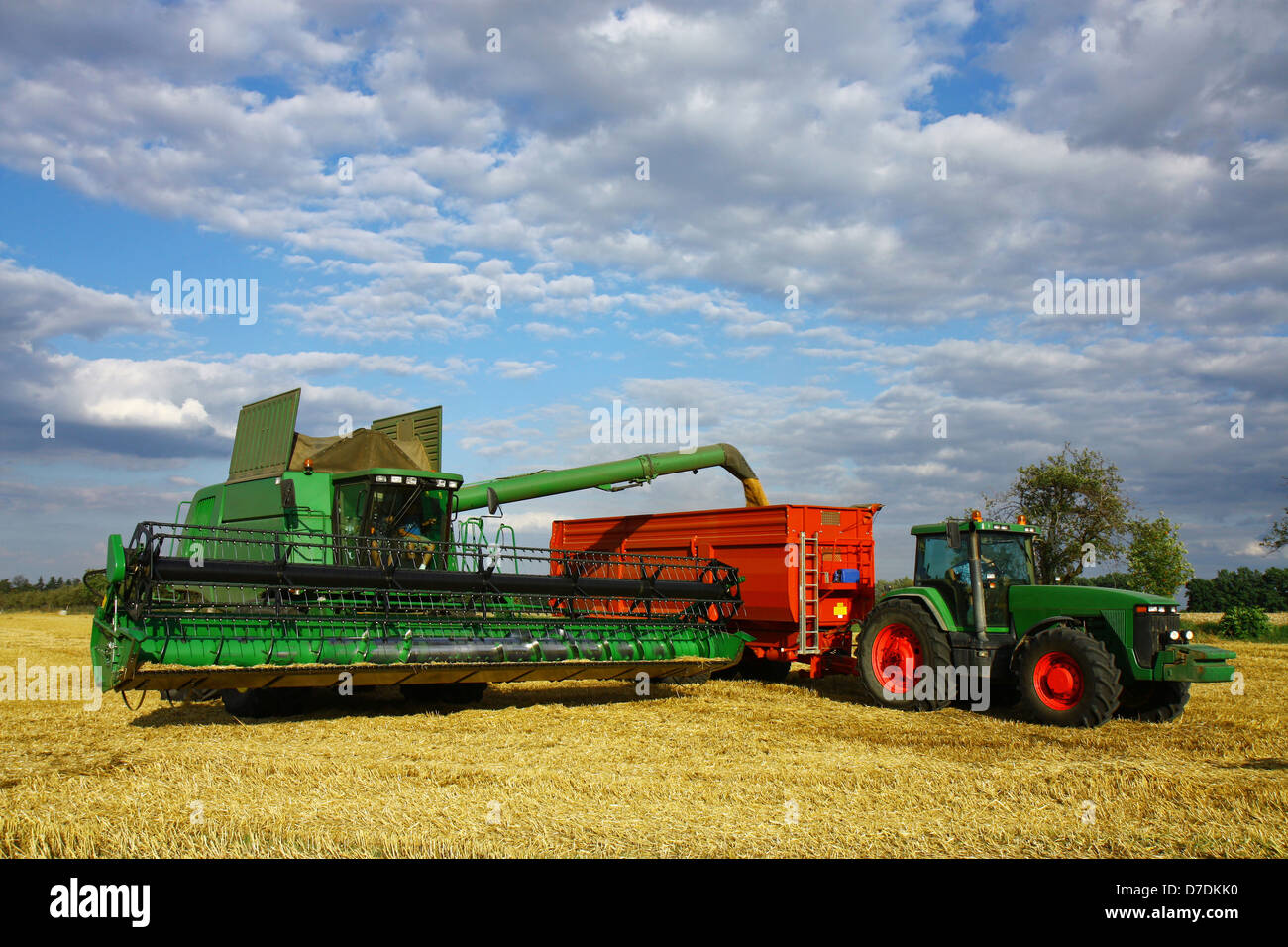 Harvest load hi-res stock photography and images - Alamy