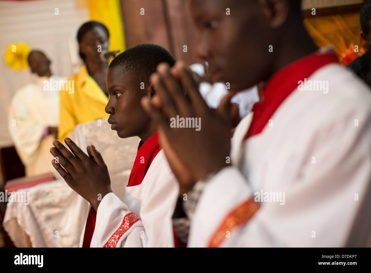 Catholic priest mass children hi-res stock photography and images - Alamy